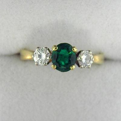Vintage British Emerald & Diamond Ring | Exquisite Jewelry for Every ...