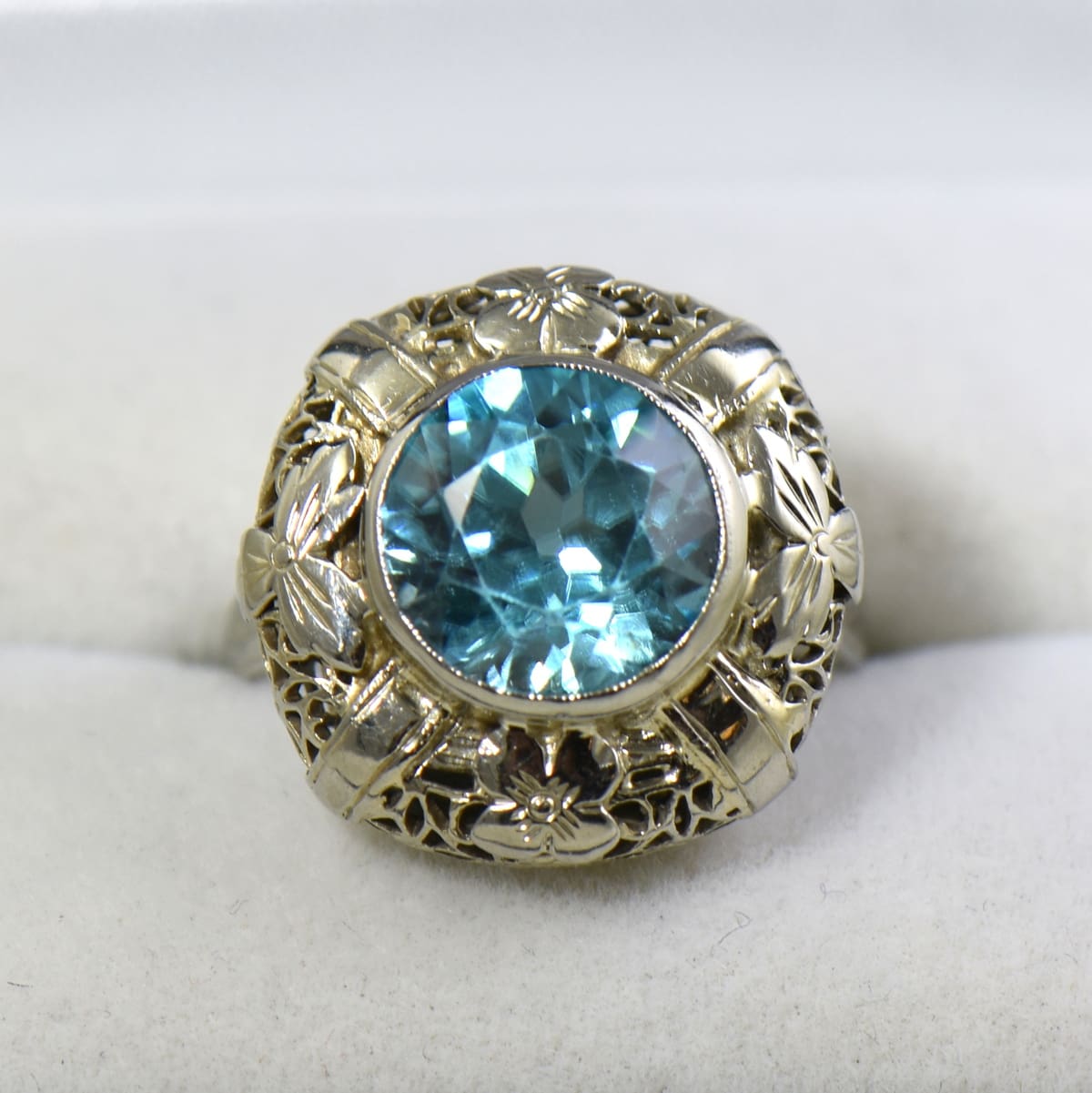 Vintage Zircon Ring