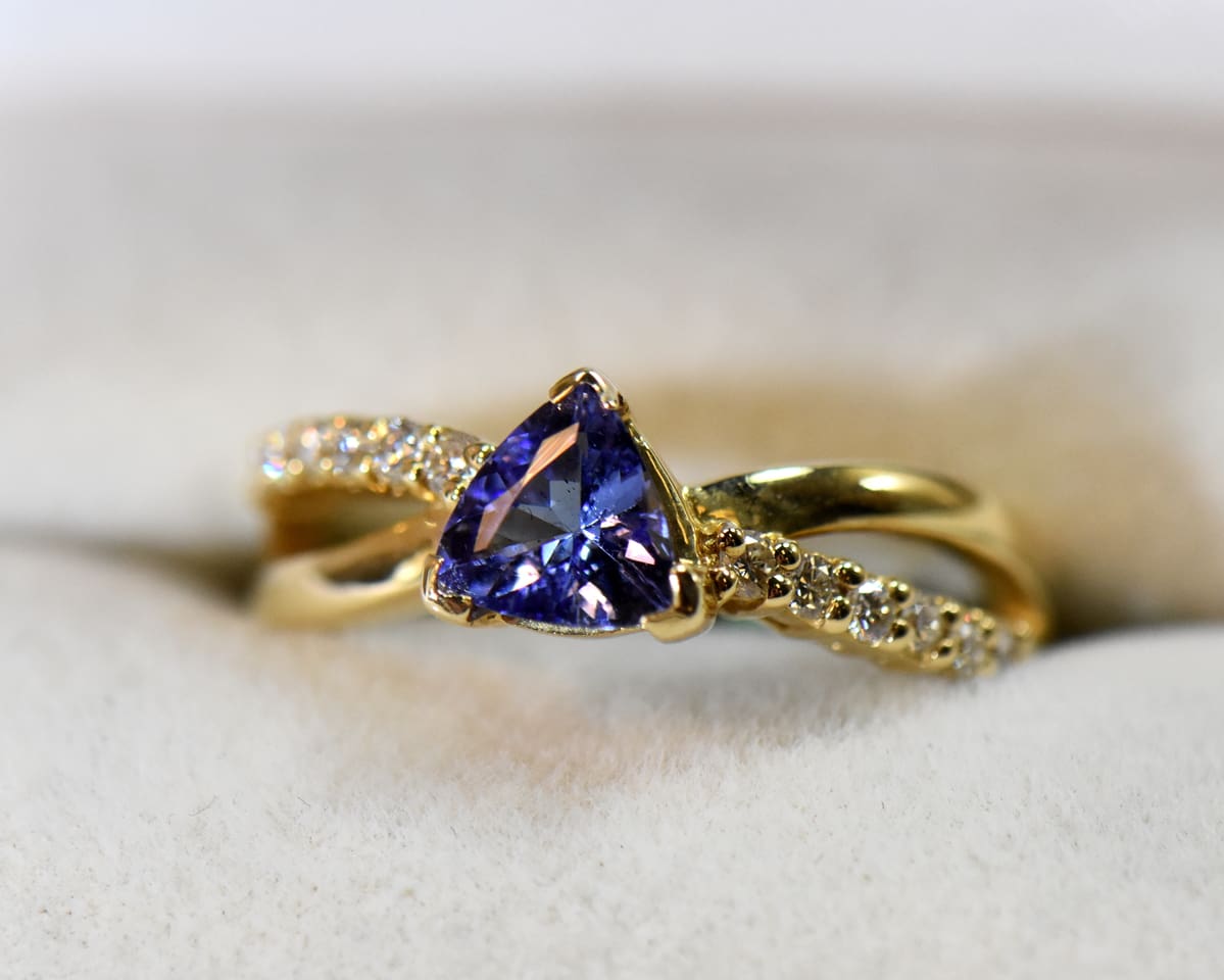 Estate Trillion Tanzanite & Diamond Gold Ring | Exquisite Jewelry for ...