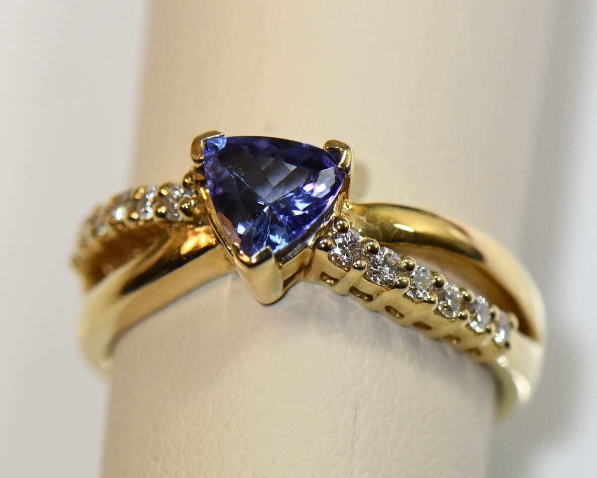 Estate Trillion Tanzanite & Diamond Gold Ring | Exquisite Jewelry for ...