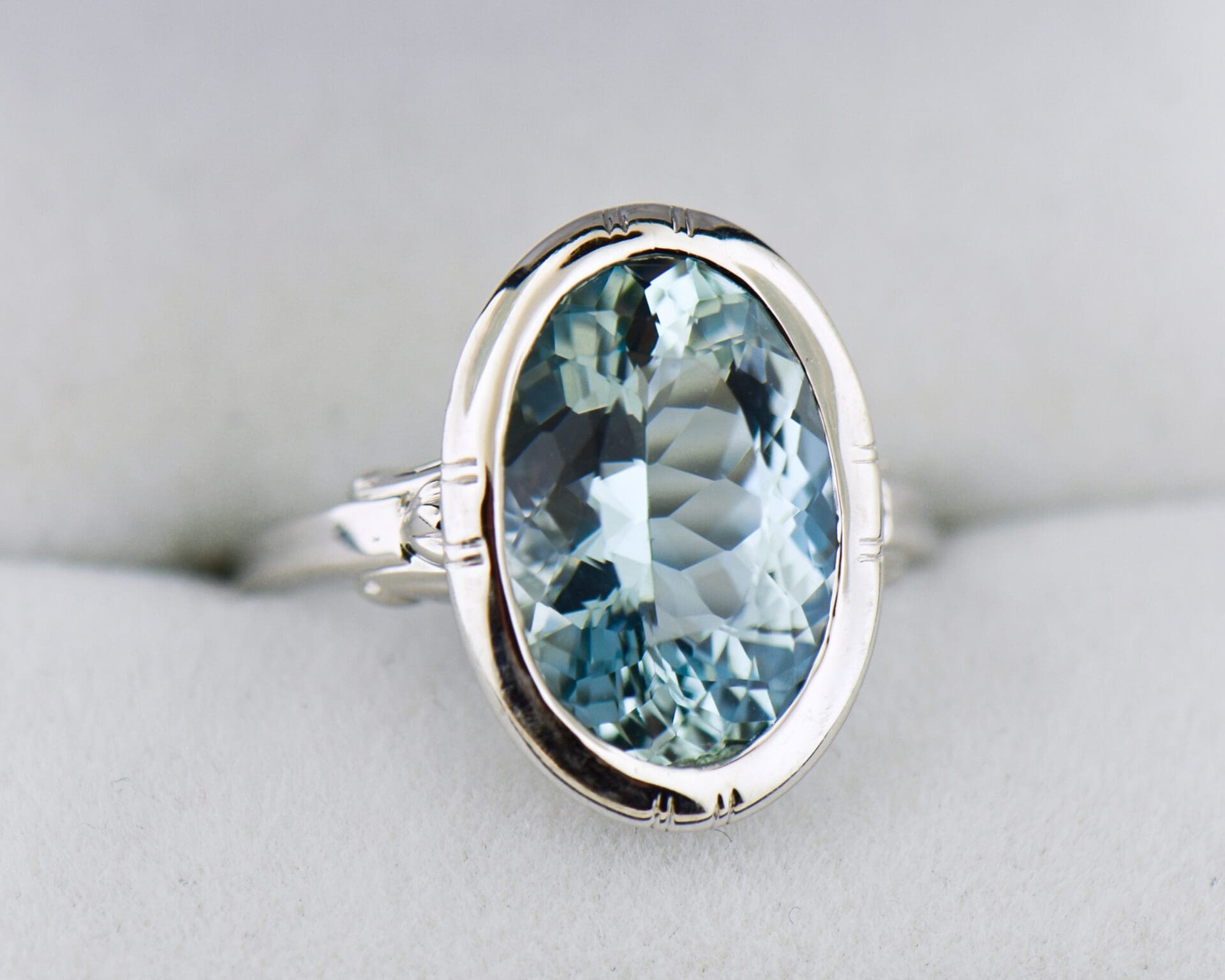 Mid Century Bezel Set Aquamarine Engagement Ring Exquisite Jewelry for Every Occasion FWCJ